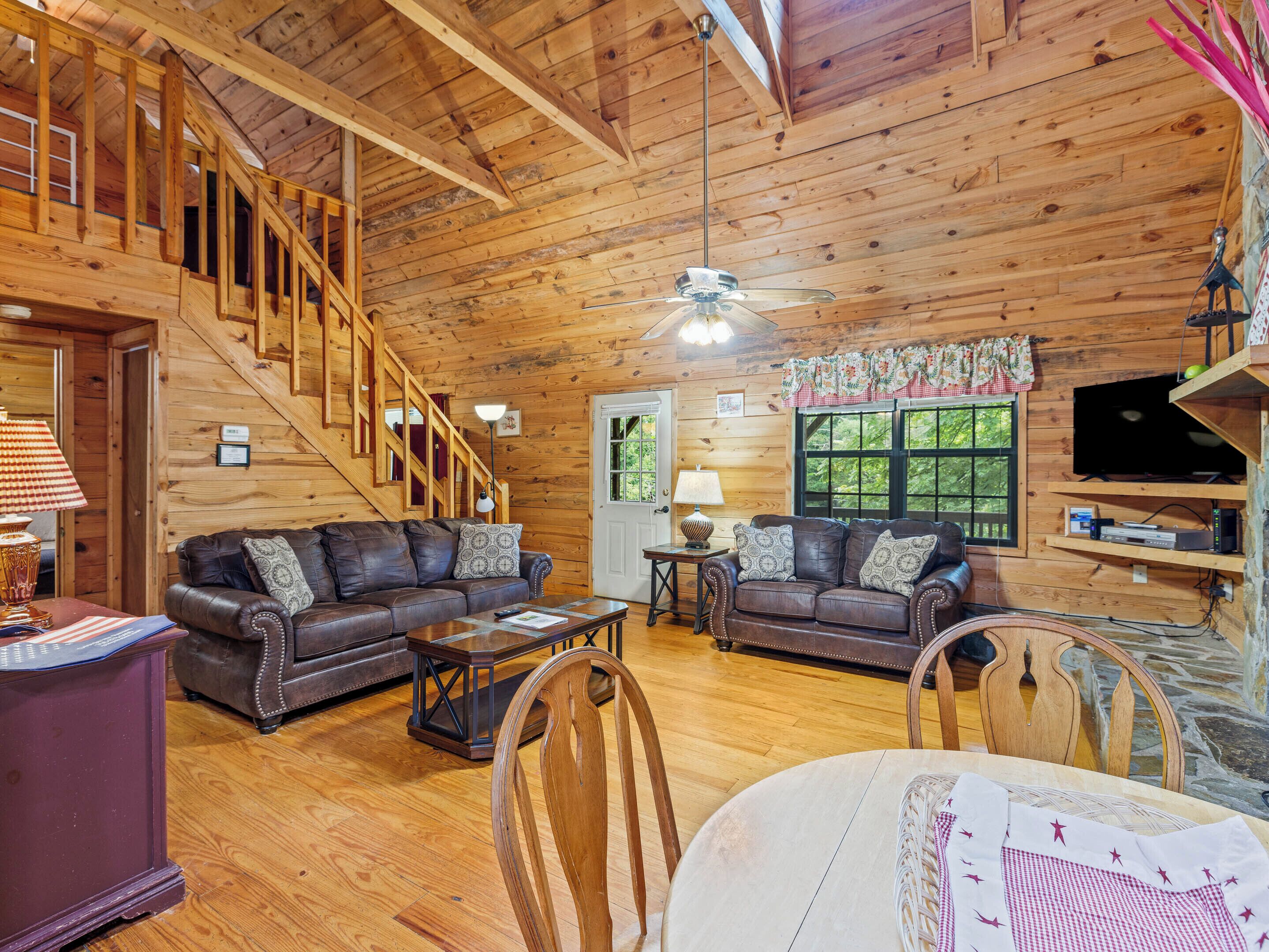 Country Charm A  Free Spring Night - Helen, GA