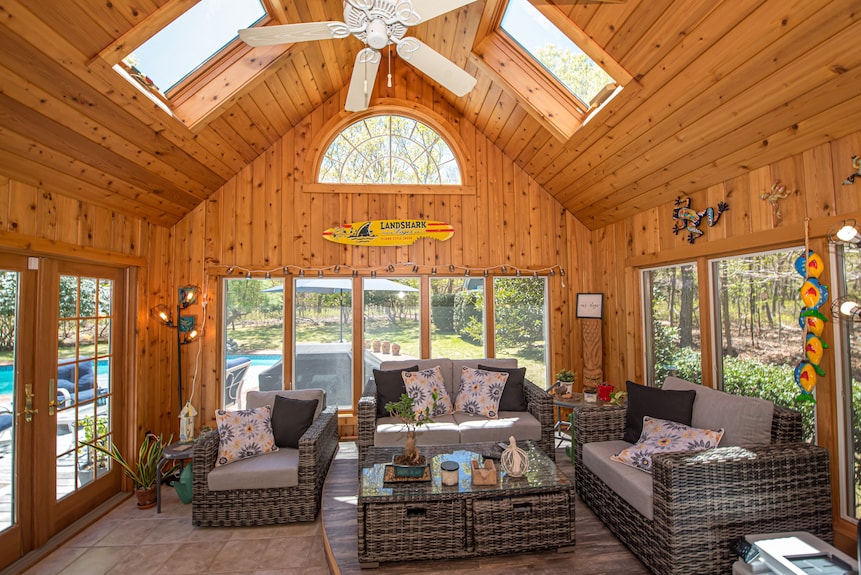 Private, Beautiful, And Affordable Family Friendly Vacation Home - Atlantic Avenue Beach, NY