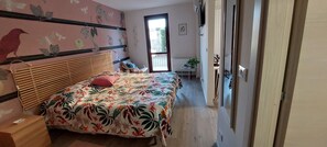 Appartamento Deluxe New Loft | Roupa de alta qualidade, edredões de penas, camas de colchão pillowtop