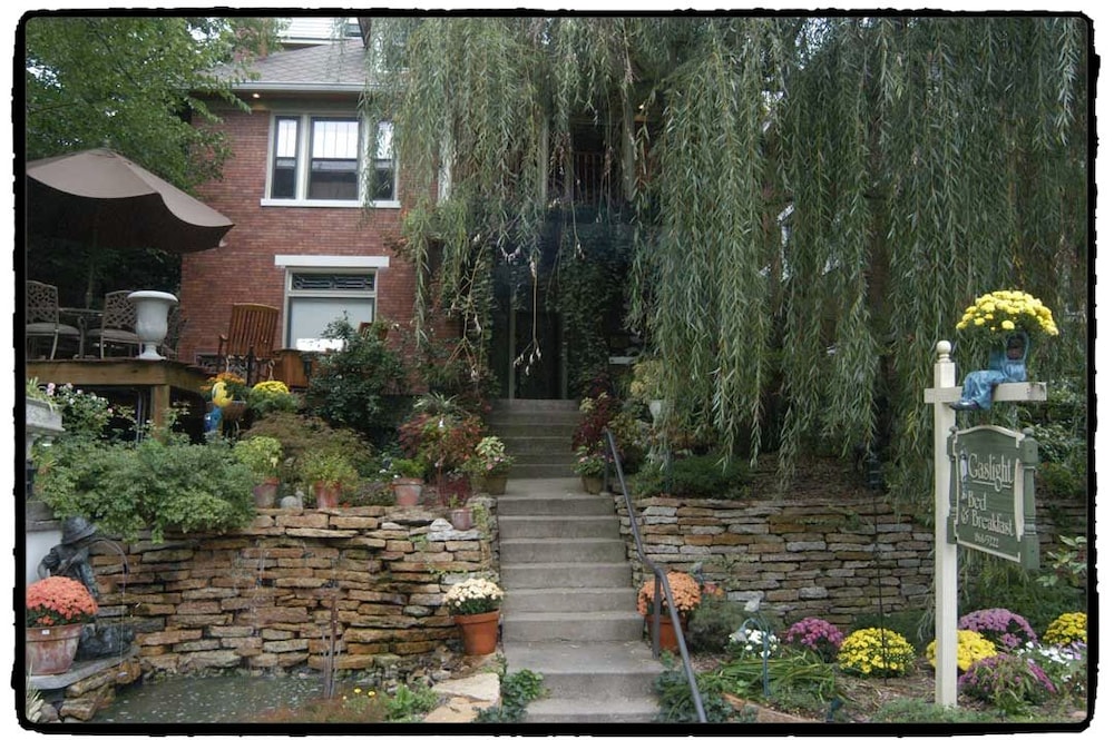 Gaslight Bed And Breakfast - Cincinnati, OH