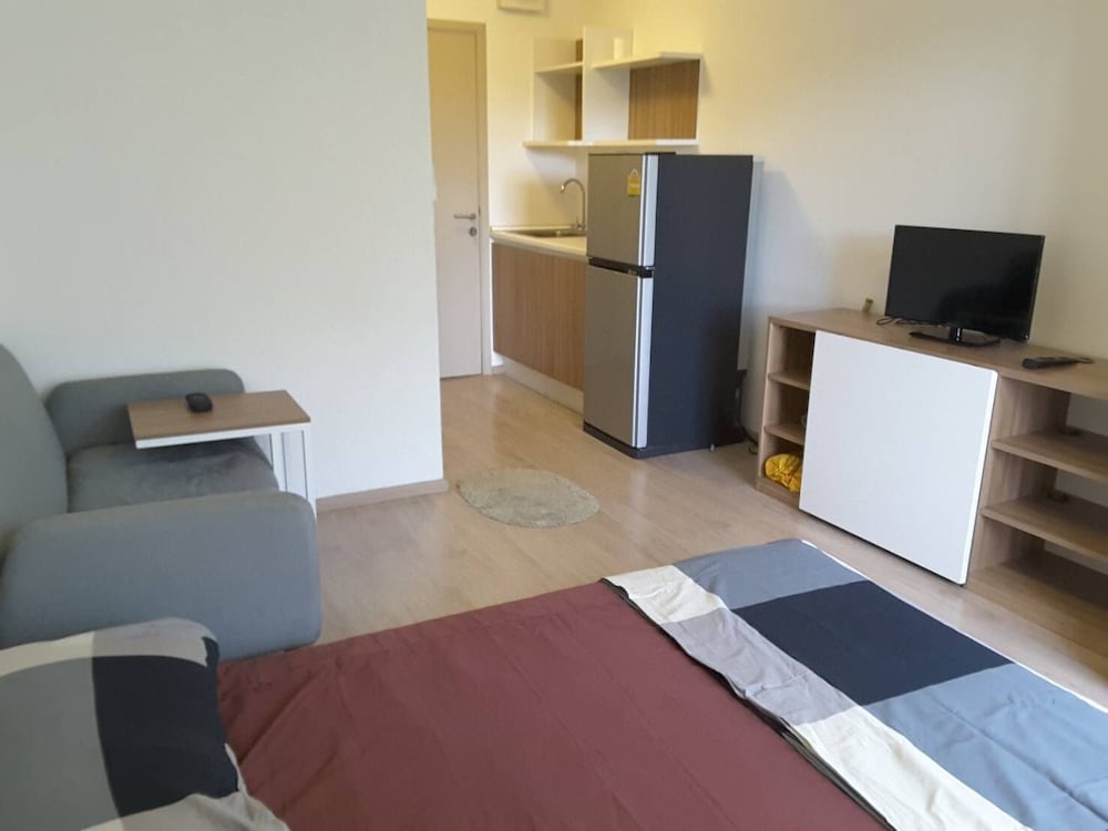 Elio Condominium Near Sukhumvit Onnut............. - Bangkok