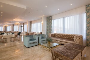 Pequeno-almoço preparado no momento diário (15 EUR por pessoa) 