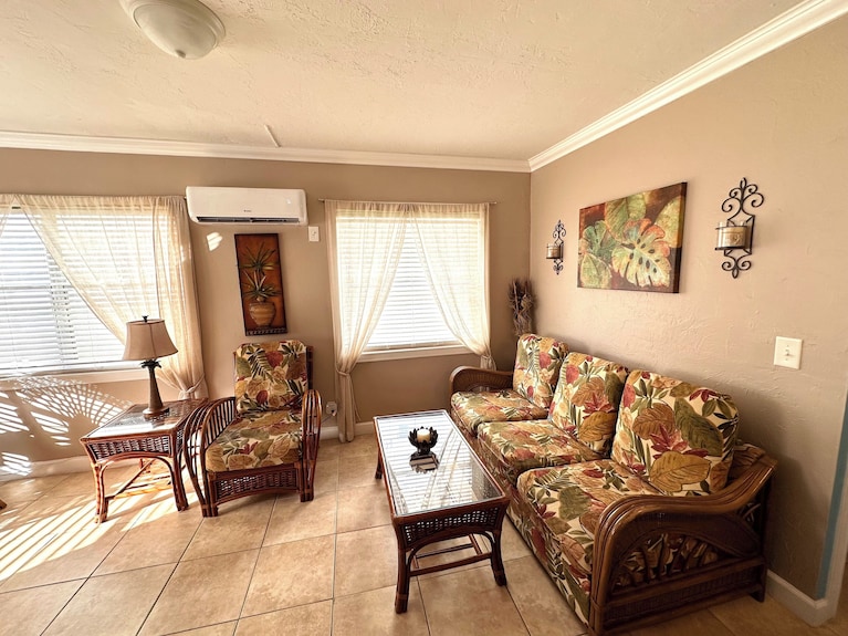 Beachfront Complex! Only Steps To The Ocean Full Kitchen Free Parking - Pompano Beach, FL