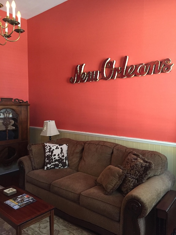 A Beautiful Jewel Box... This House Is Painted Black ! - New Orleans, LA