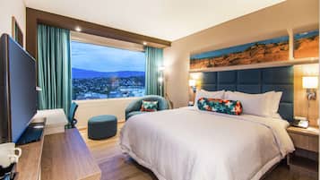 Quarto, 1 cama queen-size, frigorífico | Quartos insonorizados, berços/camas para crianças