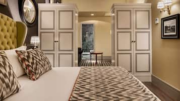 Minibar, cofre no quarto, Wi-fi grátis, roupa de cama fornecida