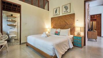 Vila família, 6 quartos, ao lado da praia | 6 quartos, cofres nos quartos, individualmente decorados