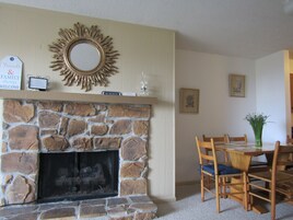 Condo, 1 quarto | Sala de estar