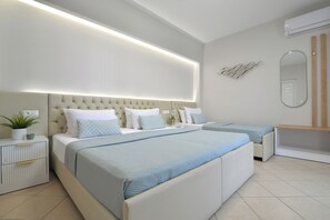 Estúdio panorâmico, sacada | Individualmente decorados, individualmente mobiliados, cortinas blackout