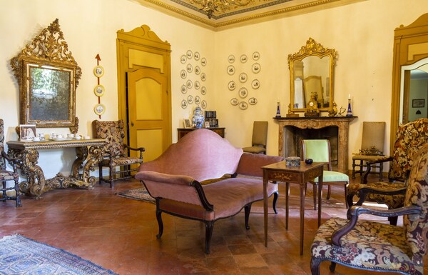 Bed & Breakfast Palazzo Sismonda - Alba, CN, Italy