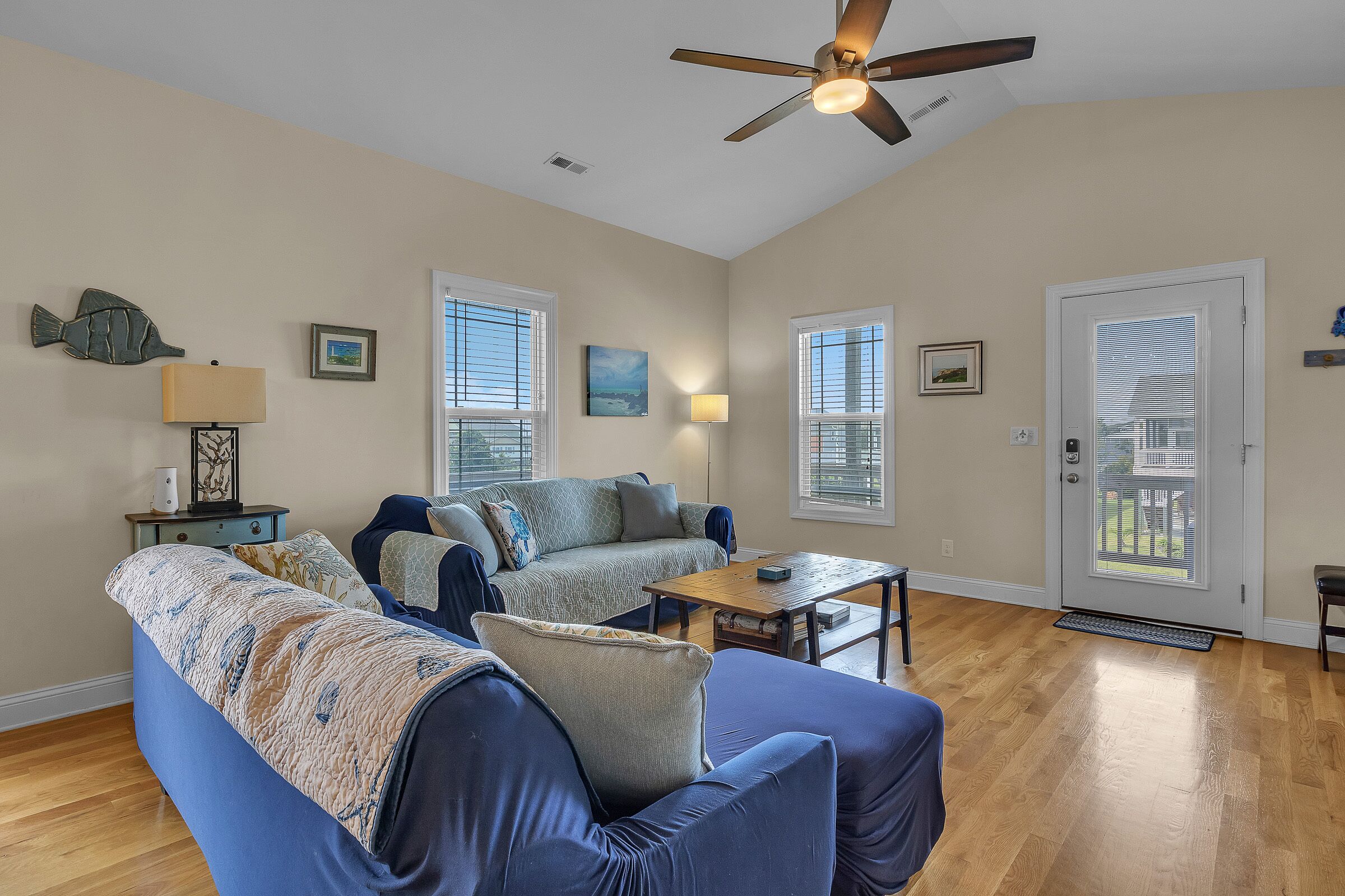 Bonne Mer: Three Bedroom, Two Bathroom House In Oak Island Close To Shopping And - Oak Island, NC