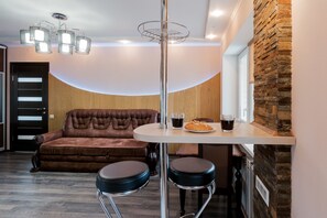 1 quarto, roupas de cama premium, individualmente mobiliados