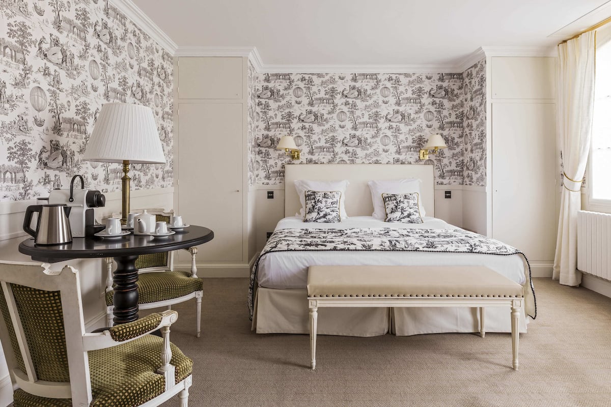 Quarto Familiar (Superior Château) | Minibar, cofre no quarto, com decoração personalizada