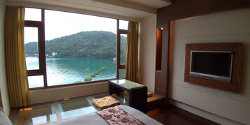 Quarto casal superior, 1 cama de casal, para não fumantes | Escrivaninha, cortinas blackout, Wi-Fi de cortesia