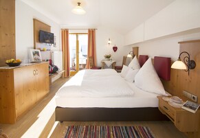 Cofres nos quartos, ferros/tábuas de passar roupa, Wi-Fi de cortesia