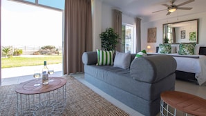 Apartamento Clássico, 1 quarto, não fumadores | Sala de estar | TV de ecrã plano 