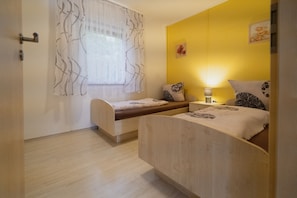 Condo básico | Individualmente decorados, individualmente mobiliados, roupa de cama