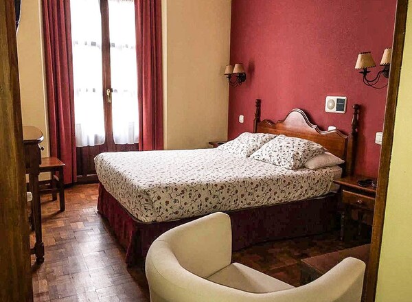 Hotel Puerto De Llanes - Llanes