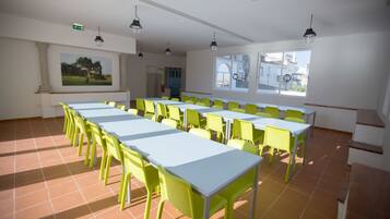 Pequeno-almoço tipo buffet diário incluído