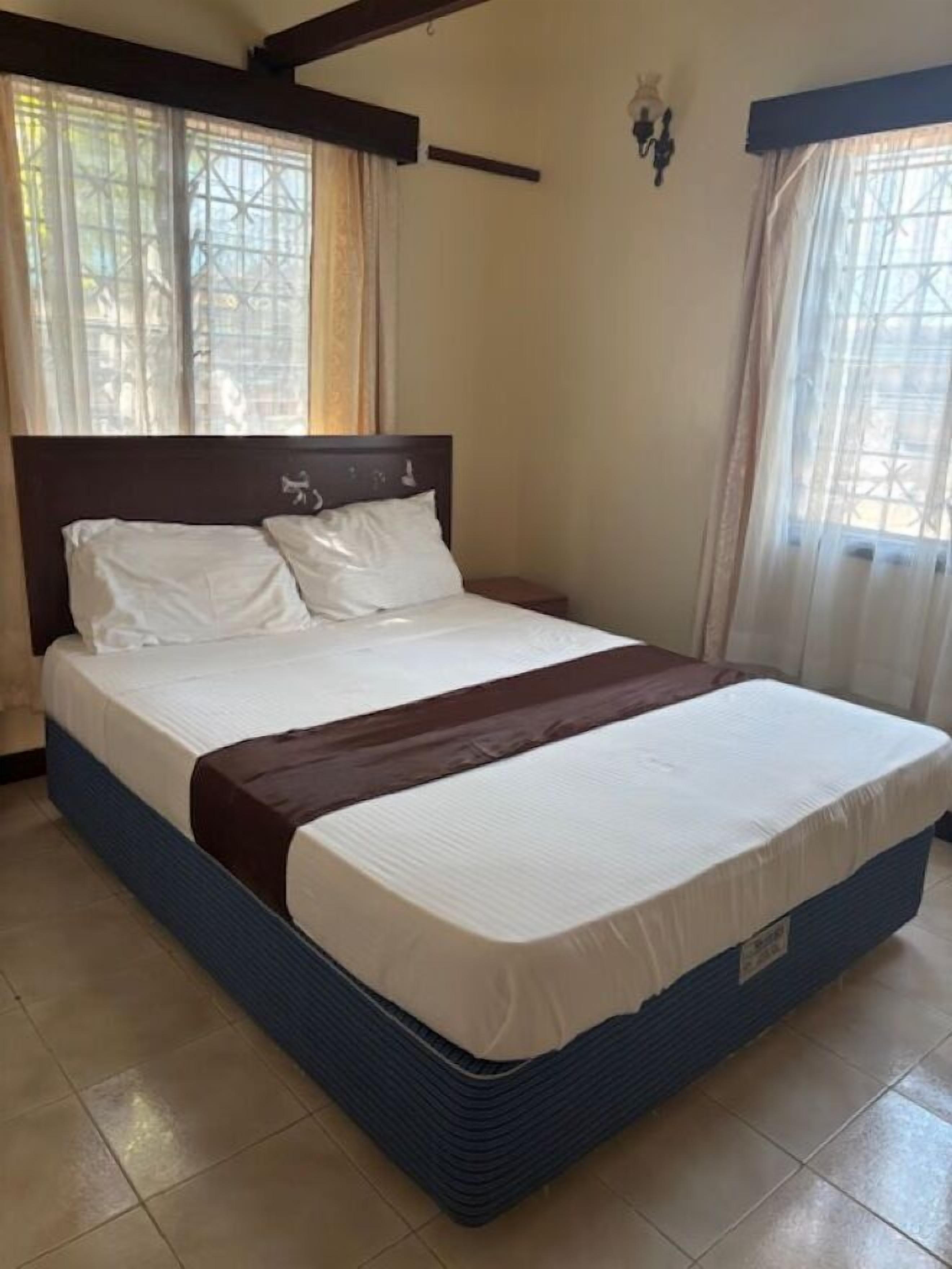 Casa de campo luxo | Roupas de cama premium, camas Select Comfort, quartos à prova de som