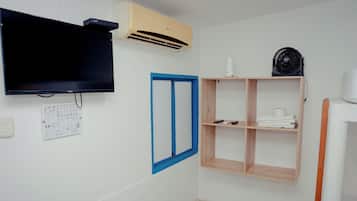 Quarto quádruplo família | Individualmente mobiliados, cortinas blackout, quartos à prova de som