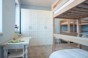 Berços (sobretaxa), Wi-Fi de cortesia, roupa de cama