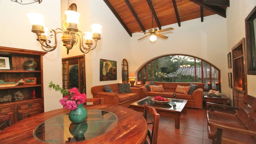 Elegante Villa De Dos Pisos, Casa Fandango, Playa Tamarindo Y Play Langosta - Tamarindo