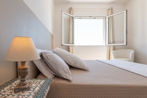 Estúdio Panorâmico, vista para o canal | Secretária, roupa de cama fornecida 