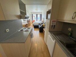 Apartamento | Cortinas/cortinados opacos, Wi-fi grátis, roupa de cama fornecida 