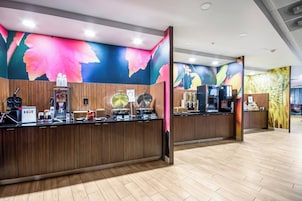 Pequeno-almoço tipo buffet diário incluído