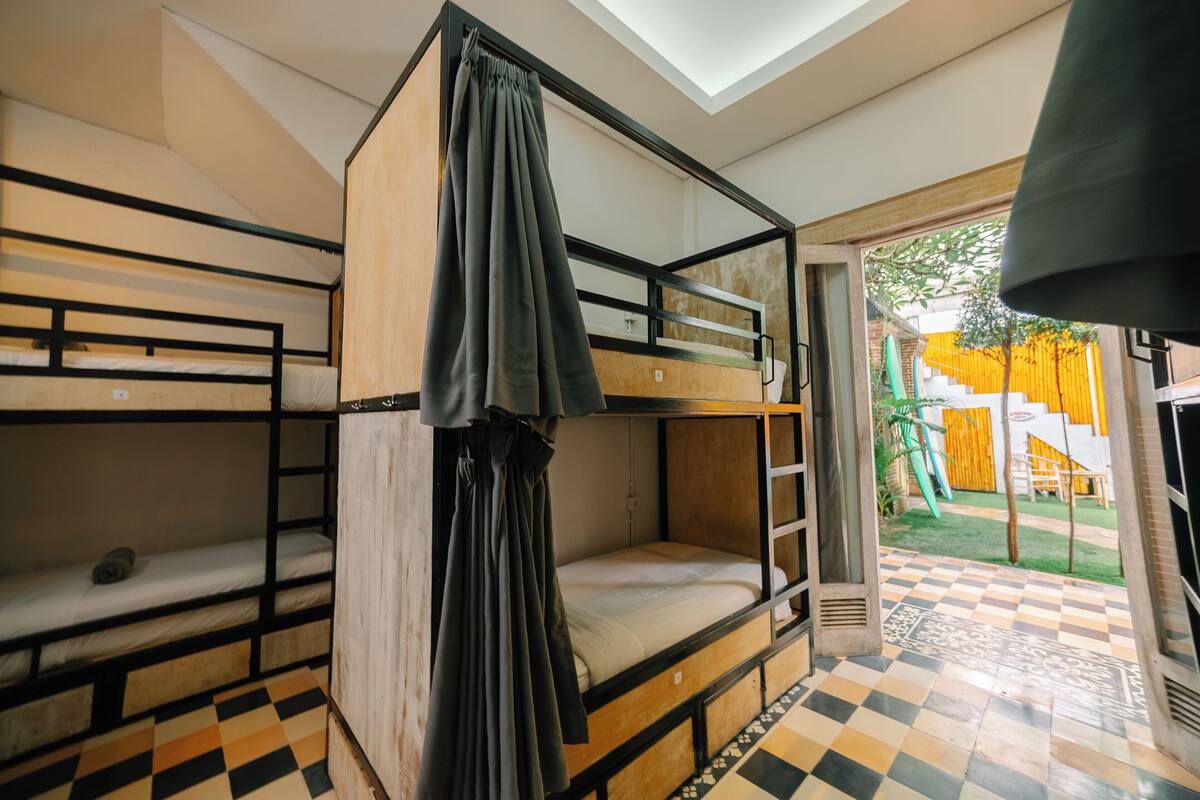 Cofre no quarto, cortinas/cortinados opacos, Wi-fi grátis 