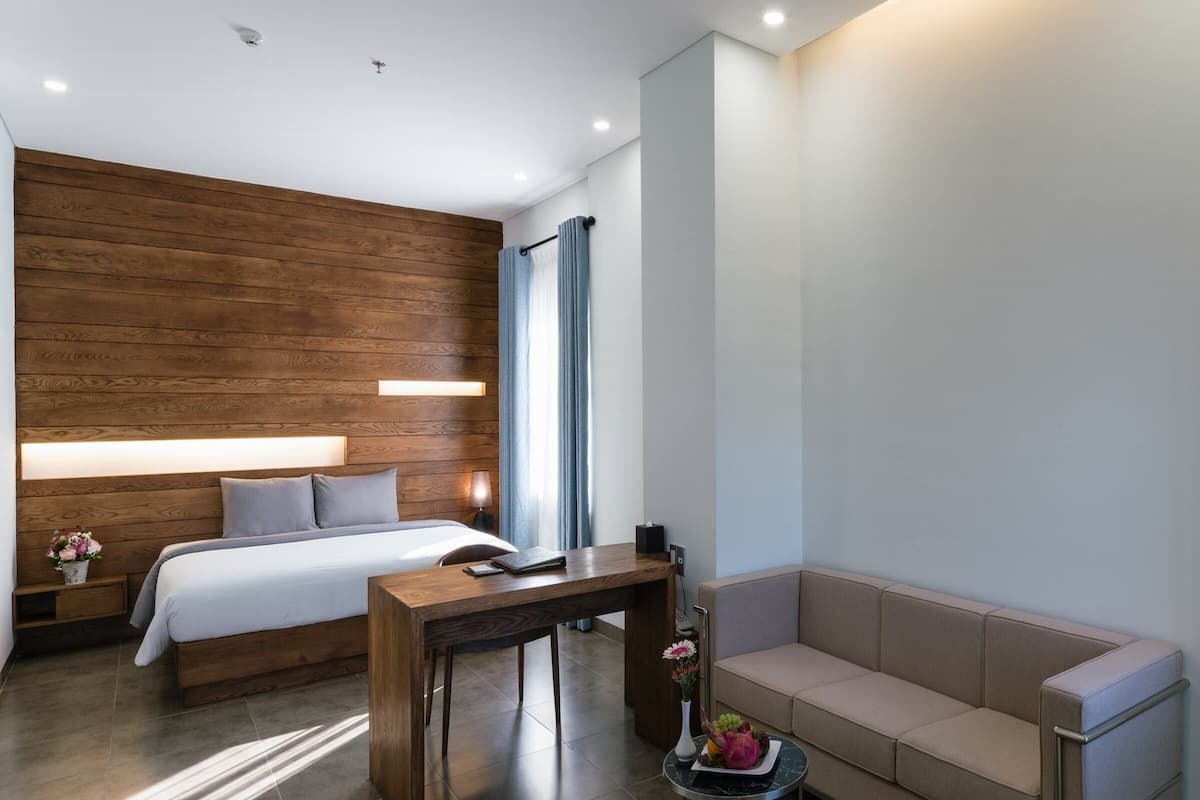 Suite-Estúdio Familiar, Vista para a cidade | Roupa de alta qualidade, minibar, cofre no quarto, secretária