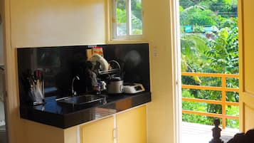 Quarto casal básico, cozinha americana | Cozinha privada