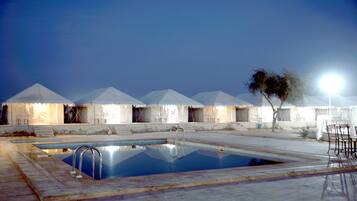 Quarto superior | Roupas de cama premium, Wi-Fi de cortesia, roupa de cama