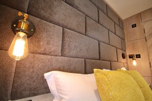 1 quarto, camas de colchão viscoelástico, cofre no quarto 