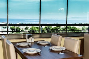 Café da manhã, almoço e jantar; culinária turca