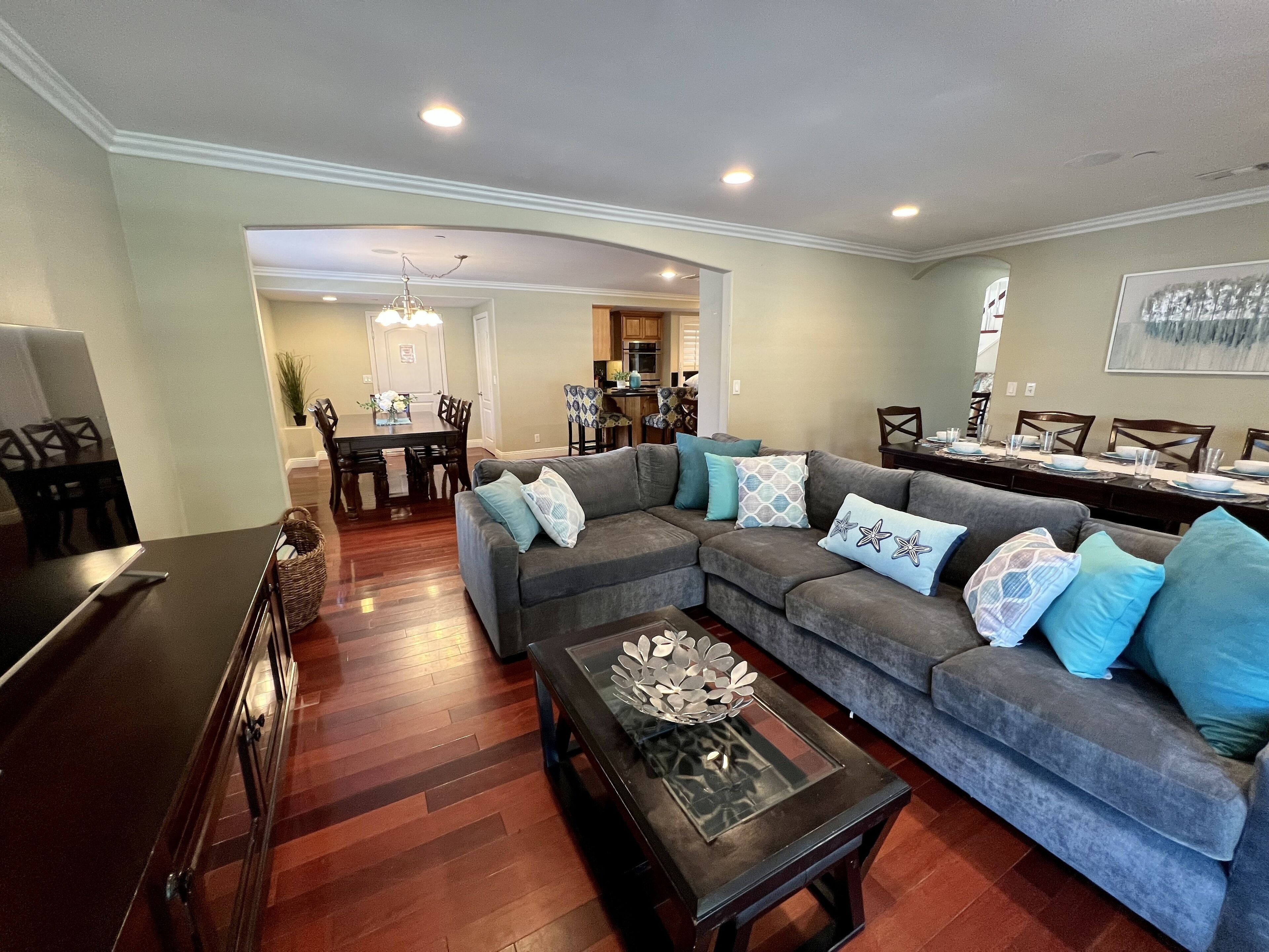 Amazing Pool Home W/game Room: 1.6 Miles To Disney - Huntington Beach, CA