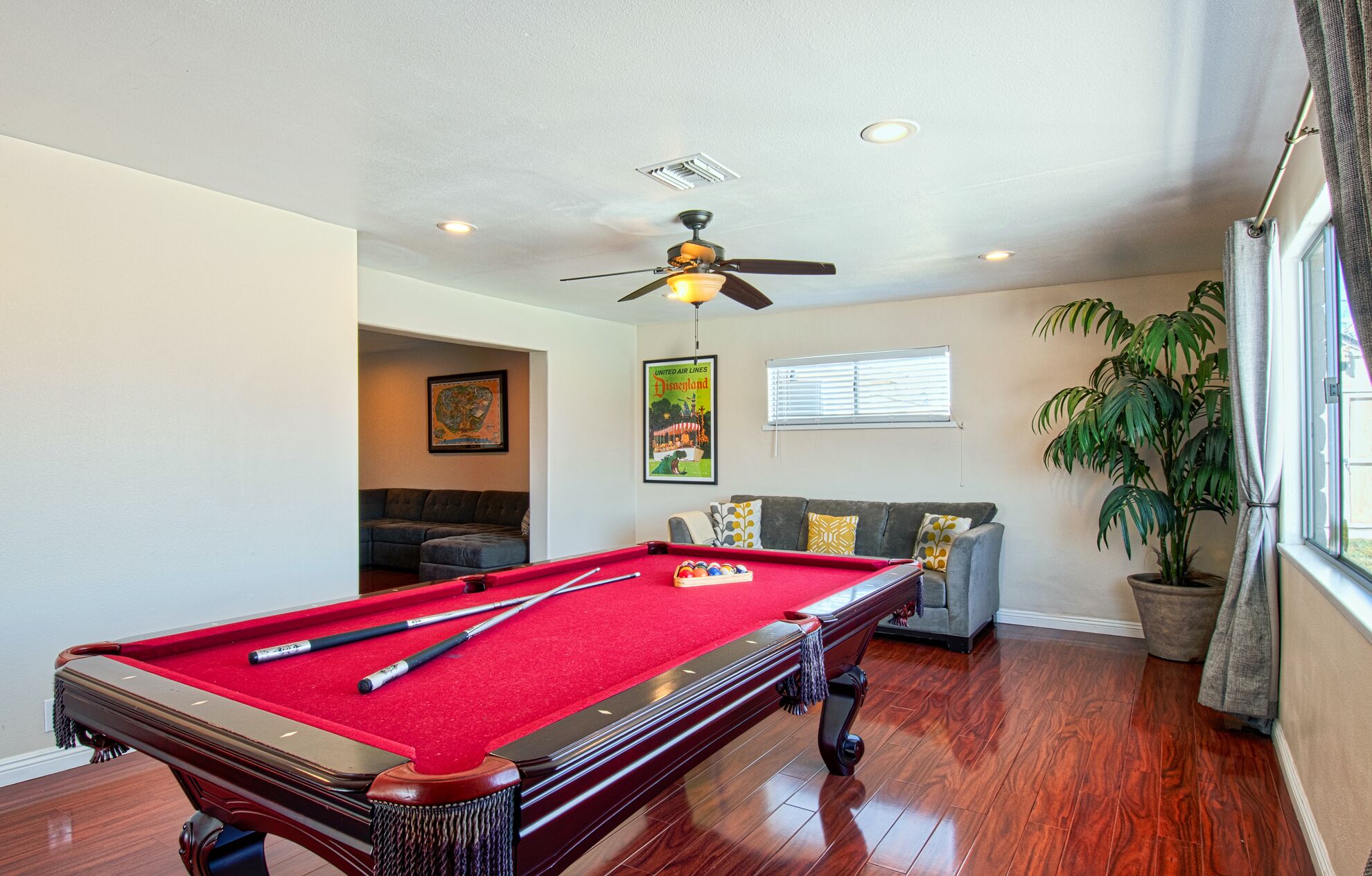 Funtierland + Babes In Toyland + Walk To Disney + Pool + Pool Table - Anaheim, CA