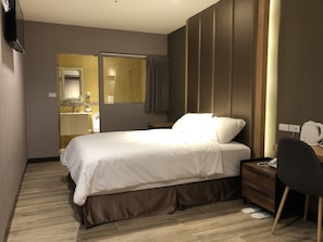 Quarto Duplo Romântico, 1 cama queen-size, não fumadores | Secretária, cortinas/cortinados opacos, quartos insonorizados 