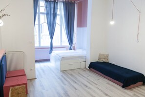 Estúdio Cidade, 1 cama queen-size e sofá-cama | Secretária, ferro/tábua de engomar, Wi-fi grátis 