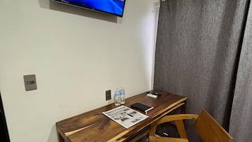 Quarto Standard, 1 quarto | Ferro/tábua de engomar, Wi-fi grátis, roupa de cama fornecida