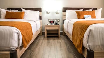 Standard 2 Doubles Non Smoking | Roupas de cama premium, cofres nos quartos, escrivaninha