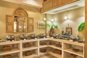 Café da manhã com buffet todos os dias mediante uma taxa
