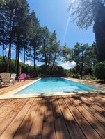 Piscina exterior sazonal 