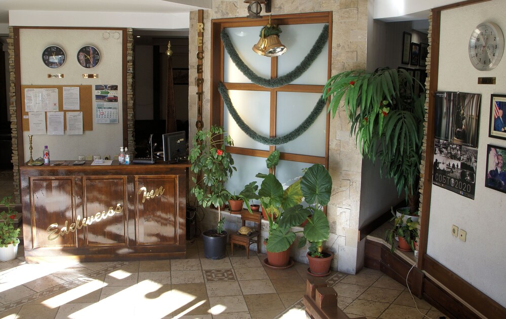 Edelweiss Inn Aparthotel - Bansko