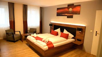 Quarto casal clássico | Cofres nos quartos, escrivaninha, camas extras/dobráveis (sobretaxa)