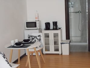 Estúdio Cidade (   I   ) | Refeições no quarto