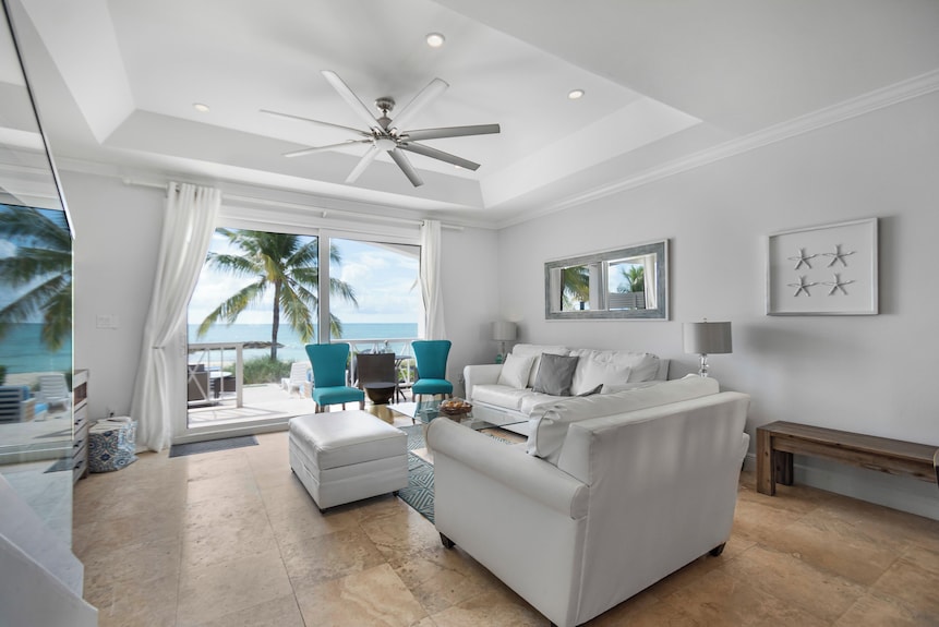 Frente A La Playa | Villa De Lujo De 4 Dormitorios | Directamente En La Playa De Arena Blanca | Vista Marítima - Nasáu