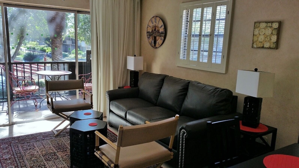 Park Shore Resort #258 Best Loc.. Wow Views, Tennis, Beach, Pickleball, Gym + - Naples, FL