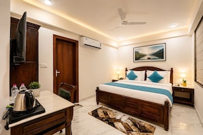 Quarto Deluxe | Cofre com capacidade para portátil, com decoração personalizada 